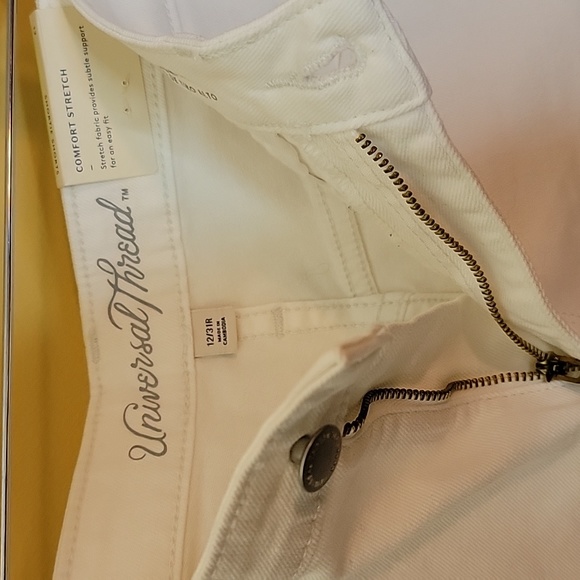 Universal Thread | Shorts | Universal Thread White Shorts With Pattern ...